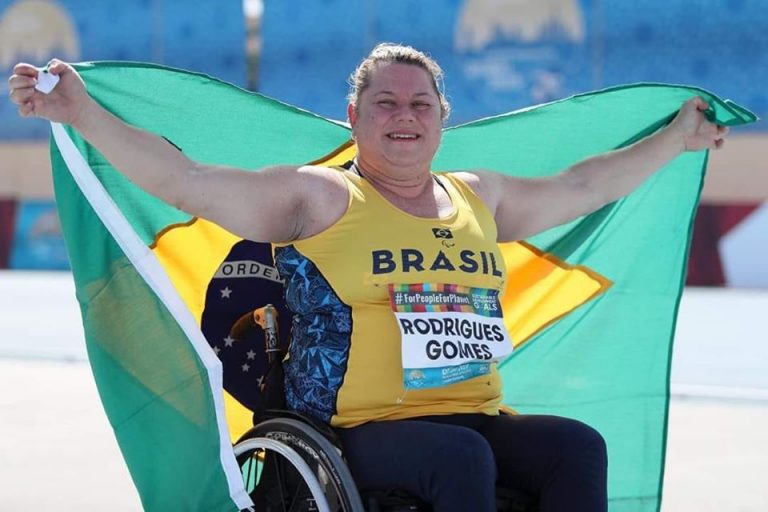 Fefesp realiza palestra e homenagem à paratleta Elizabeth Gomes em ...